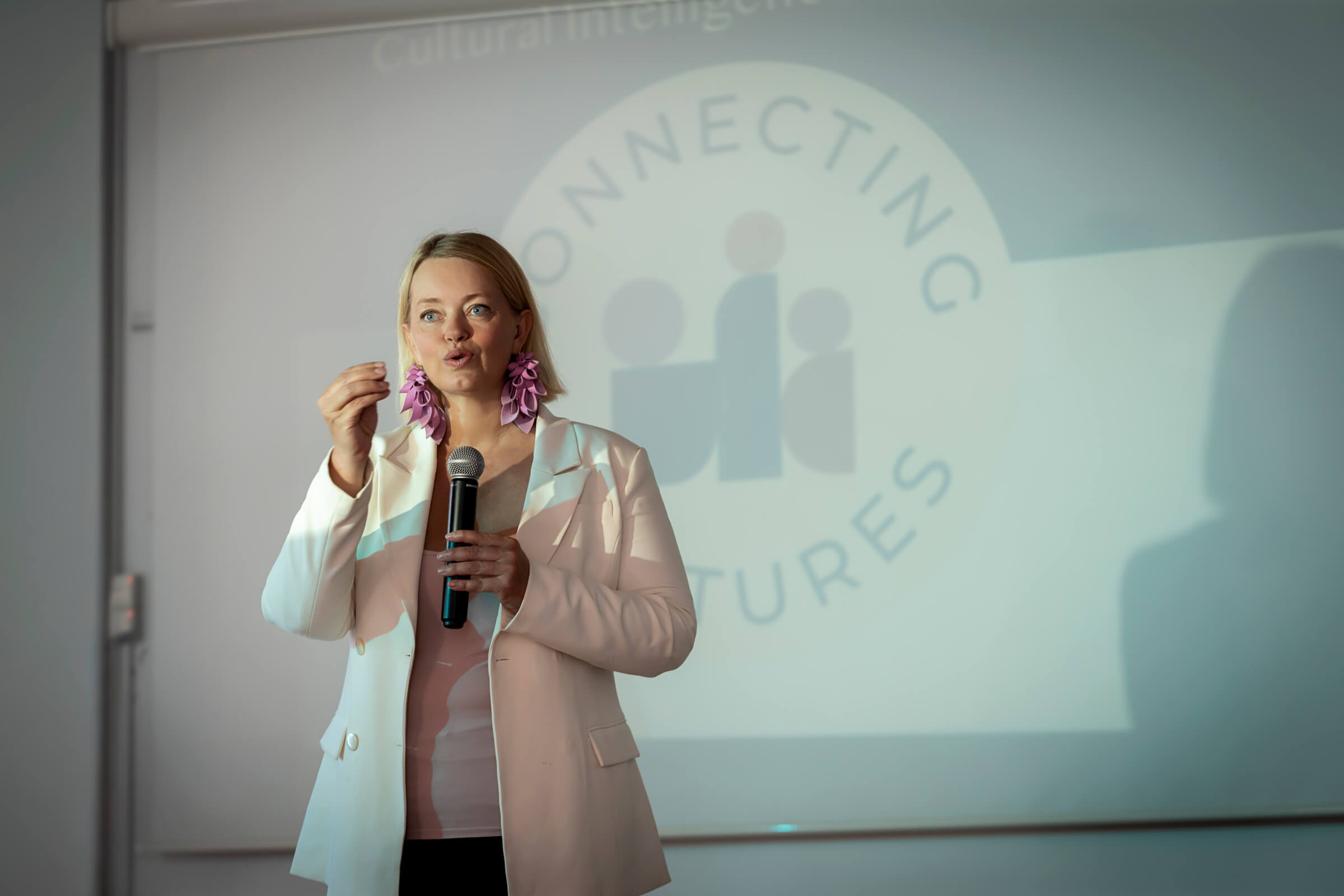Signe Ørom: CEO & Principal Consultant i ConnectingCultures ...